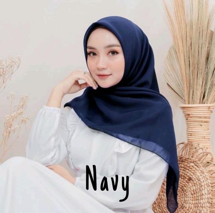 Jual Bella Square Hijab Segi Empat Bellasquare Jilbab Persegi 50 Warna - Navy - Kota Jambi - On ...