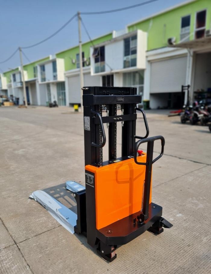 Jual Harga Distributor Semi Elektrik Lifter Hand Stacker 1 Ton x 2 ...