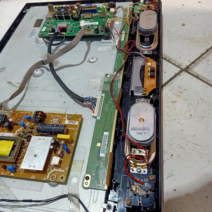 Jual Panel Layar Tv LED POLYTRON 20 inch - Kota Tangerang - JAYA TV LED ...