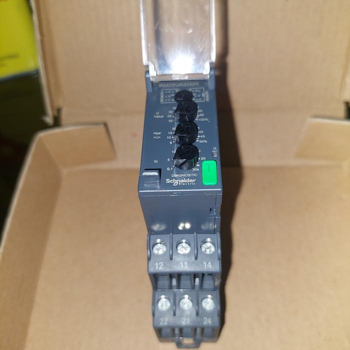 Jual SCHNEIDER RM22UA33MR 24-240VAC VOLTAGE CONTROL RELAY - Jakarta ...