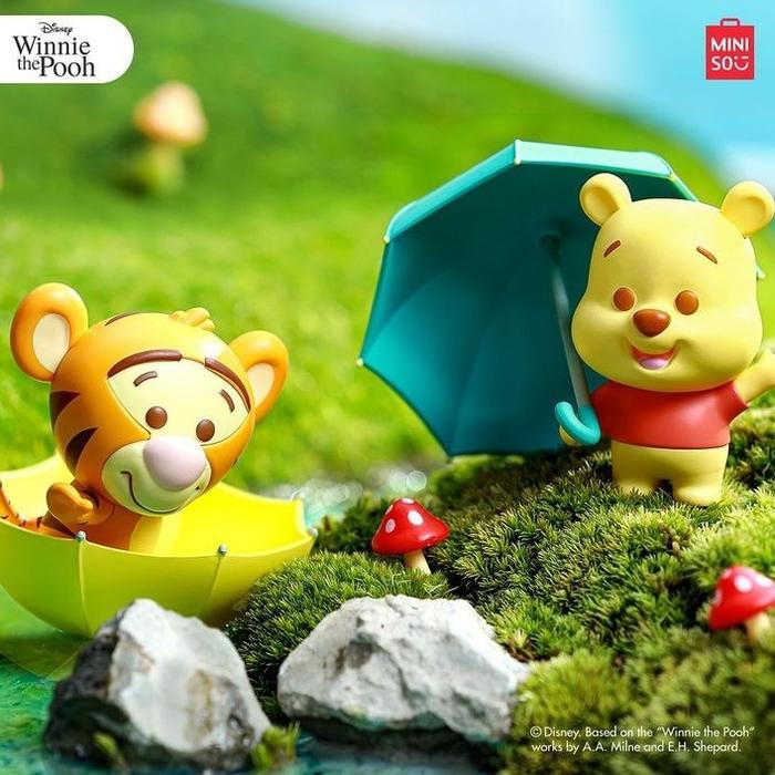 Jual MINISO Winnie The Pooh Collection Rainy Season Figure Model Blink ...