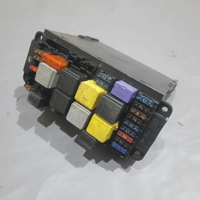 Jual Fuse Box From Sam Depan Original MERCEDES BENZ W203 - Kota Depok ...