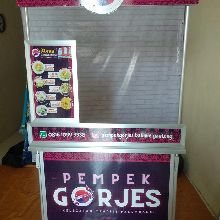 Jual Meja Lipat Booth Portable Dengan Roda untuk jualan minuman dan ...