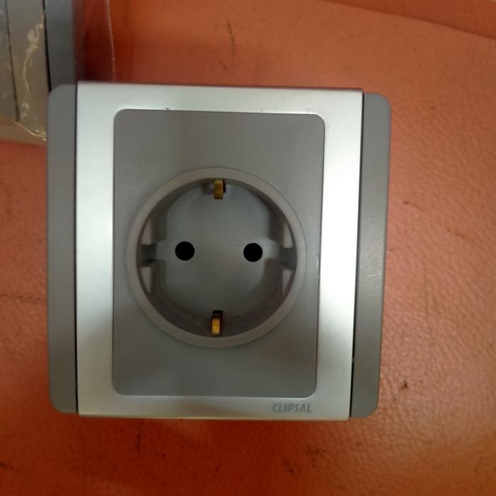 Jual stop kontak NEO clipsal 16A/250v grey silver CP - Jakarta Pusat ...