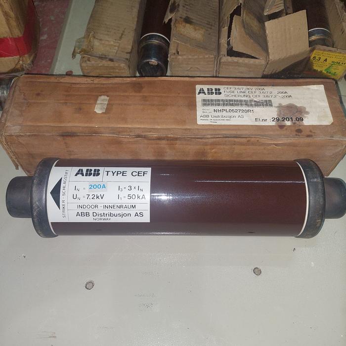 Jual ABB FUSE LINK CEF 3,6/7,2KV 200A NHPL052720R1 PANJANG 36CM ABB ...