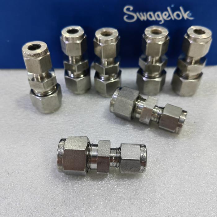 Jual Red Union 3/8" OD x 1/4" OD SS316 Swagelok SS-600-6-4 - Kota Batam ...