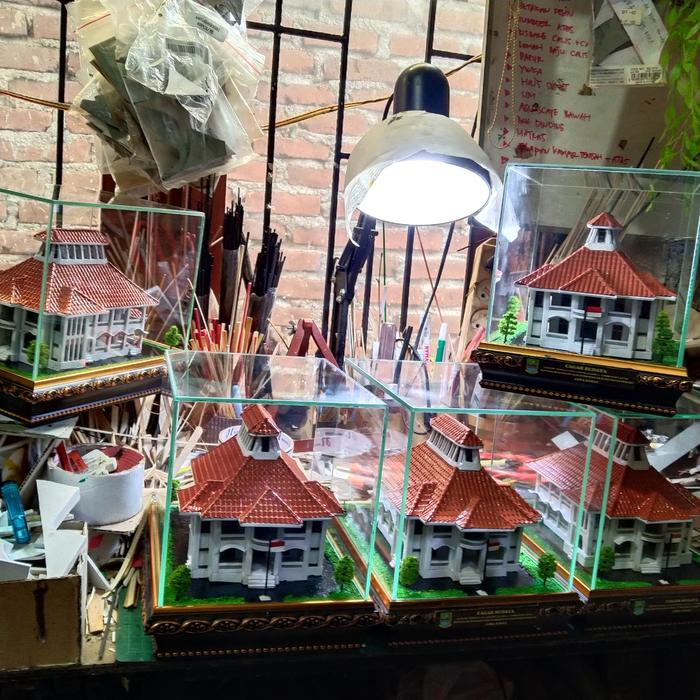 Jual Miniatur Gedung / Kantor Costume ( + kotak akrilik ) - Kota Cimahi ...