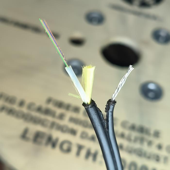 Jual Kabel Fo 4 Core Fig 8 Ns2 High Quality 1km / Dropcore Fig8 4 Core ...