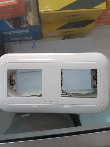 Jual FRAME DOUBLE PANASONIC WEJ 78049W 2 GANG 4 DEVICE - Jakarta Barat ...