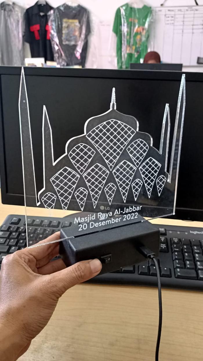 Jual Plakat Akrilik Custom LED Kado Hadiah Piala Acrylic Custom Laser ...