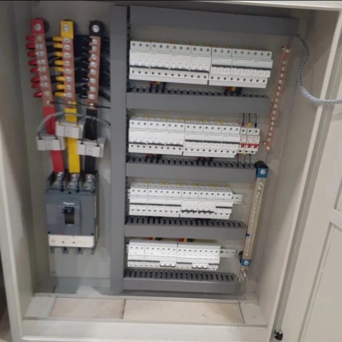 Jual Panel AC 3 PHASE 400A / komplit Set box panel - Jakarta Pusat ...