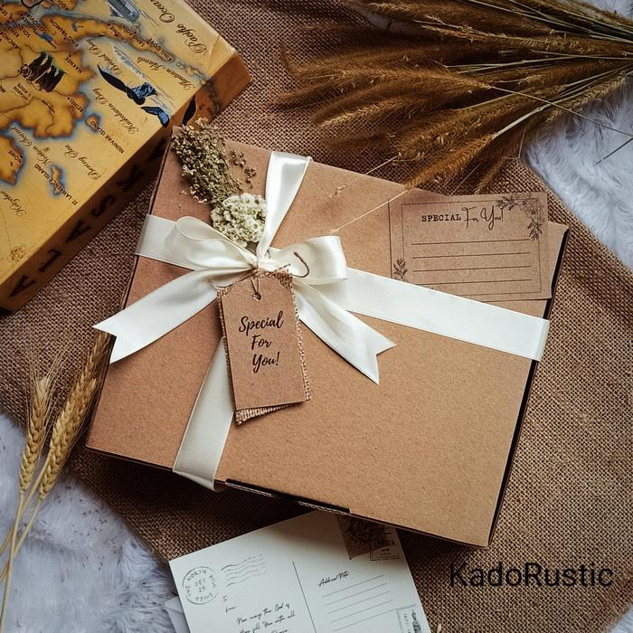 Jual KOTAK KADO/GIFT BOX RUSTIC PITA HANG TAG GONI - 15x15x5cm - Kota ...