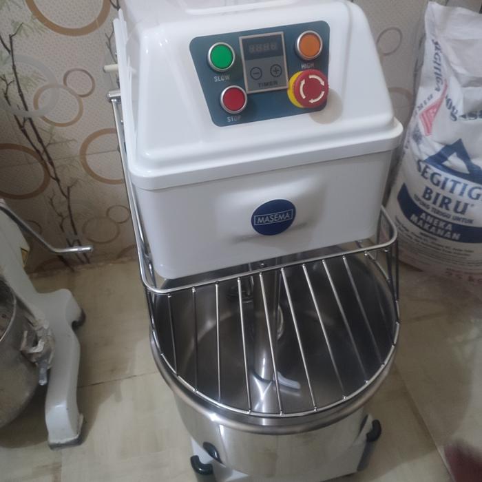 Jual Spiral dough mixer 20 liter (3-4 kg tepung) merk Masema bergaransi ...