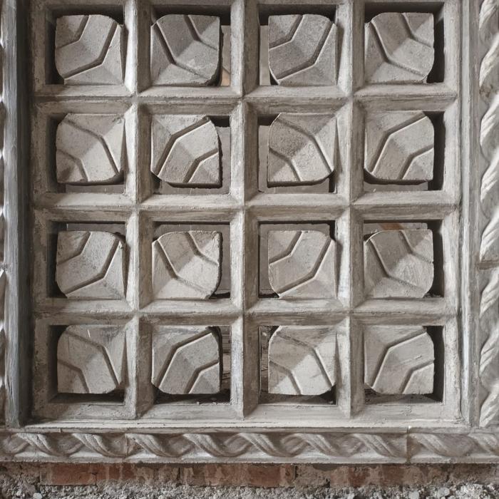 Jual loster/ roster /modern/beton/minimalis/ motif daun abu - Kota ...