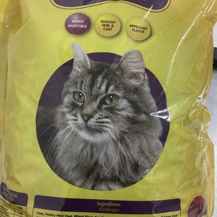 Jual bolt cat makanan kucing repack 1 kg donut ikan salmon All varian ...