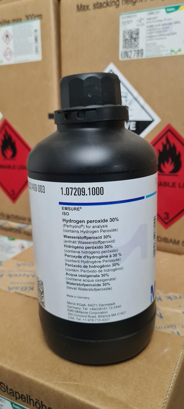 Jual HYDROGEN PEROXIDE 30% (PERHYDROL) FOR AN MERCK 1 L / 1.07209.1000 ...