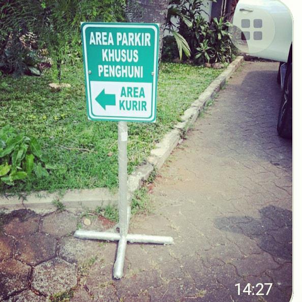 Jual Rambu parkir portable 1 meter tinggi + 50 x 35 cm - Jakarta Timur ...