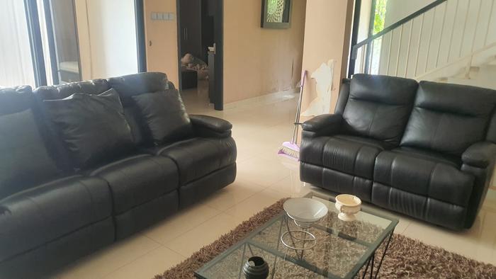 Jual Set sofa 3 2 seater Violino Bekas - Kota Tangerang Selatan - Drip ...