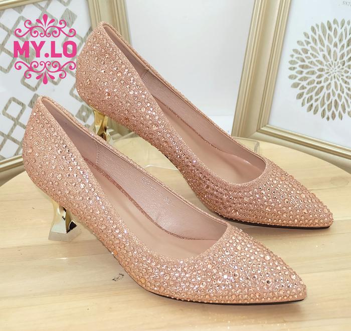Contoh Sepatu Wedding