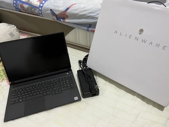 Jual Alienware m17 r3 i9 rtx 2080 gen 10 laptop gaming not ROG razer ...