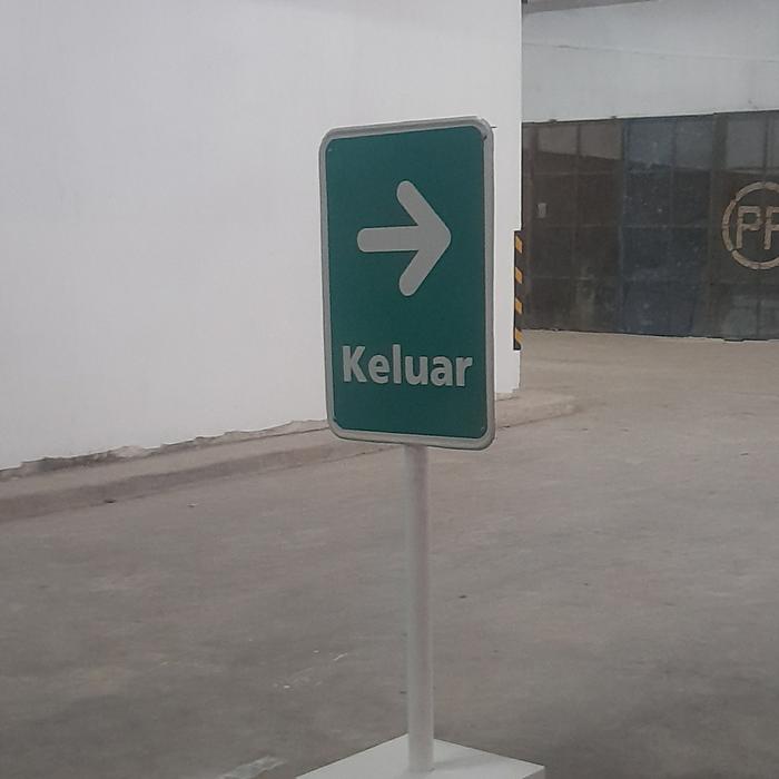Jual Sign diambil Rambu arah jalan panah parkir masuk keluar - Kota ...