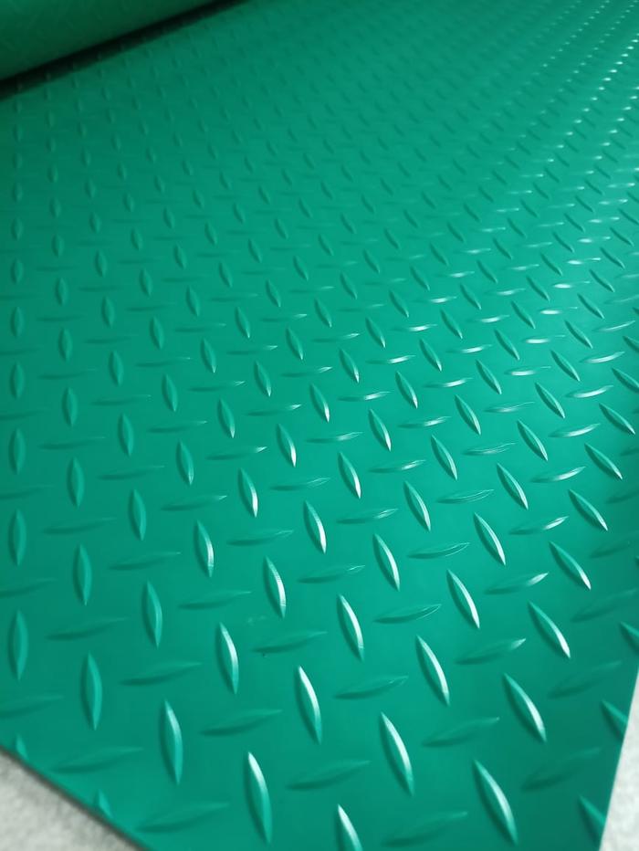 Jual RUBBER FLOORING PVC BORDES MAT TEBAL 2MM UKURAN 15M X 120CM ...