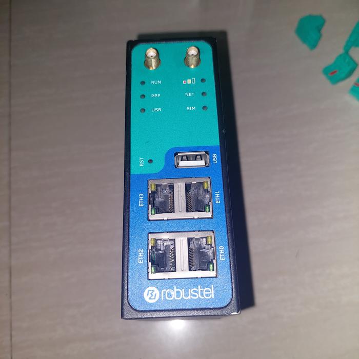 Jual ROBUSTEL R3000-Q4LB INDUSTRIAL CELLULAR ROUTER BO19738 - Jakarta ...