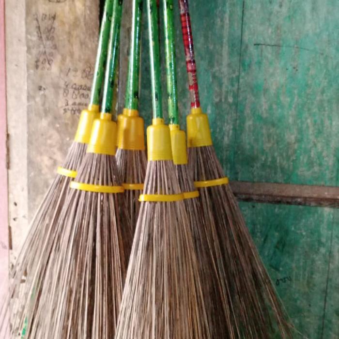 Jual Sapu Lidi Taman Gagang Panjang Sapu nyere Kelapa /Pcs - Kota ...