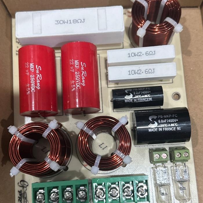 Jual crossover cf pro double mid + high line array system - Jakarta ...