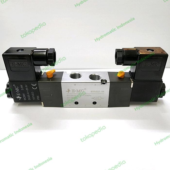 Jual RV5322C-06 SOLENOID VALVE PNEUMATIC EMC DRAT 1/8" 5/3 WAY AC220V/DC24V - Jakarta Barat ...