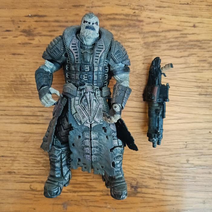 Jual NECA GEARS OF WAR GENERAL RAAM | Mezco McFarlane Mafex Marvel ...
