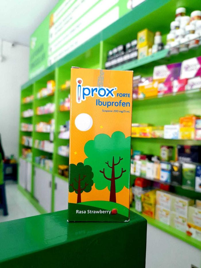 Jual Obat Penurun Demam & Pereda Nyeri Iprox Forte Rasa Strawberry 60 ...