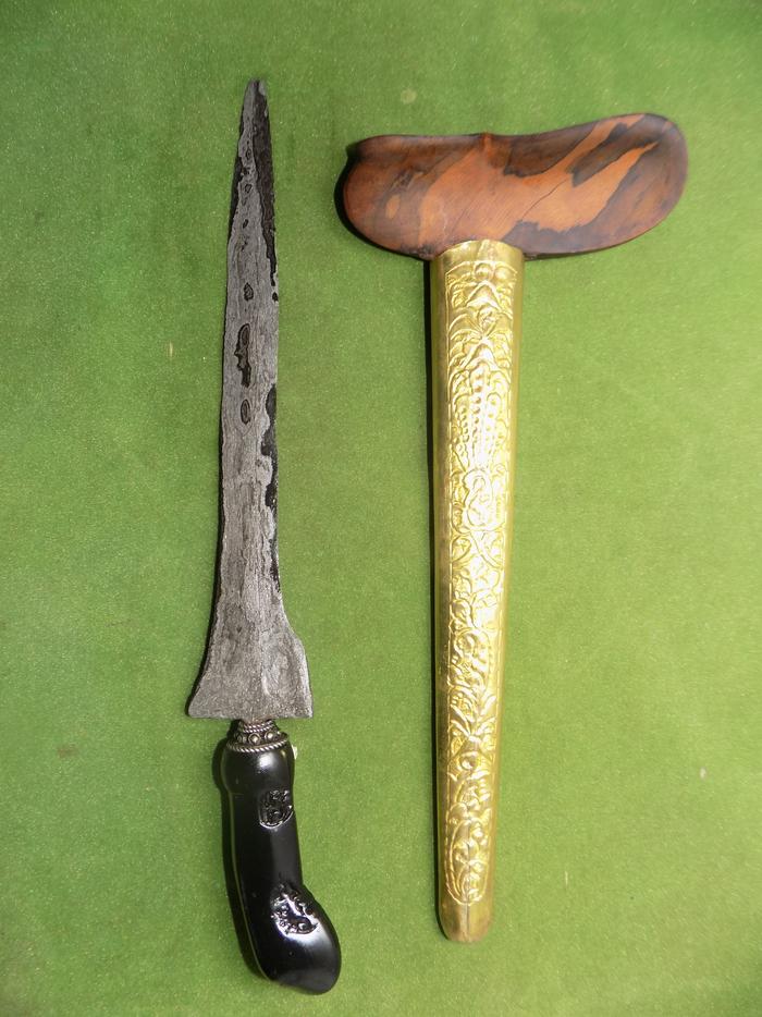 Jual keris patrem brojol pamor kulit semangka era kacirebonan tua - Kab ...