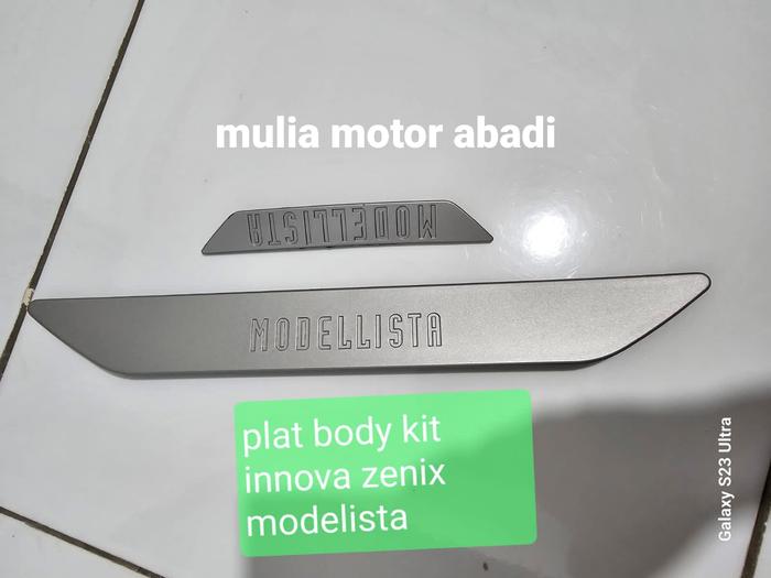 Jual Plat body kit modelista Innova zenix modelista set 2pc original ...