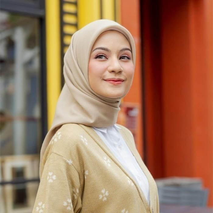 Jual Nibras Hijab Nandini Klim Warna Krem Khaki Jilbab Segiempat Voal ...
