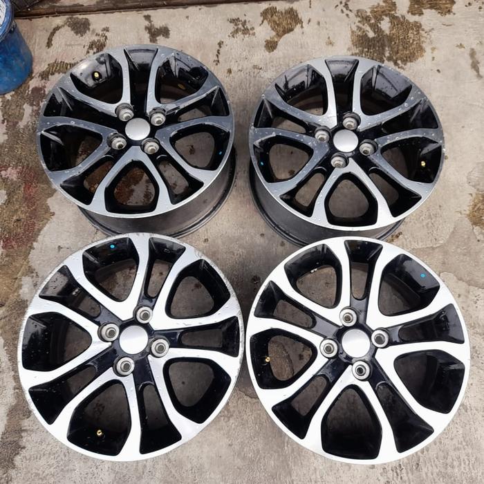 Jual VELG MOBIL SECOND MURAH DAIHATSU SIRION RING 15 AGYA KARIMUN SIGRA - Kota Depok - Cinere ...