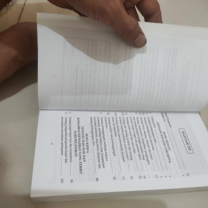 Jual Kitab Undang Undang Hukum Dagang Kuhd Wetboek Van Koophandel Di ...