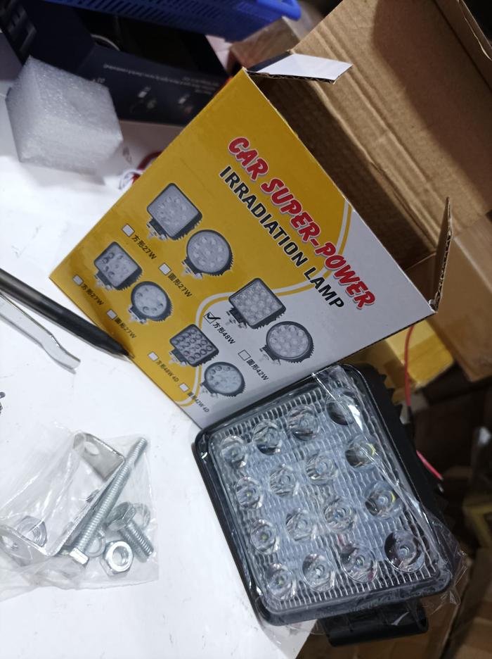 Jual Lampu Sorot Mobil Truk dan Alat berat 48 Watt 16 LED - Kab ...