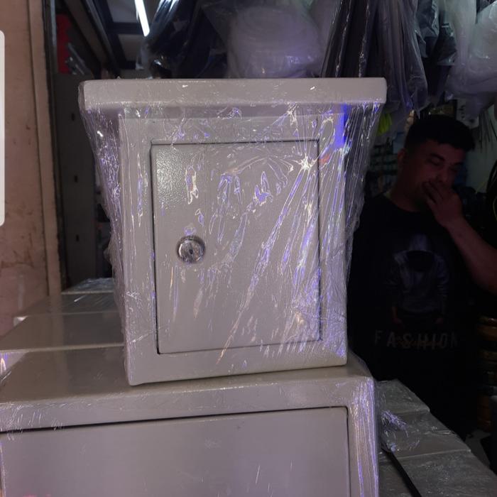 Jual box panel kecil 17 x 20 Outdoor Topi - Jakarta Pusat - Bursa Panel ...