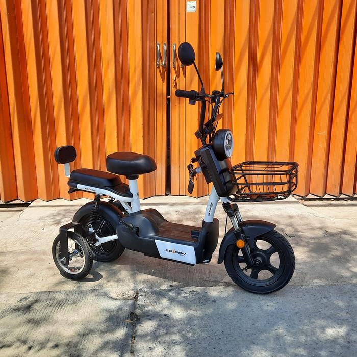 Jual sepeda listrik roda 4 custom roda 3 ban tambahan bantu - Kota ...