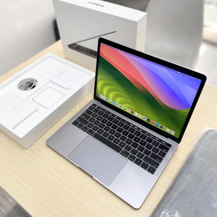 Jual macbook pro 2019 touchbar 13 inch full set lengkap box original ...
