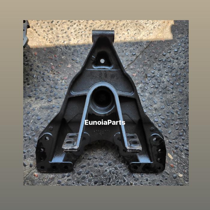 Jual 55547 9Z00C BRACKET TRUNION NISSAN QUESTER OEM - Jakarta Pusat ...