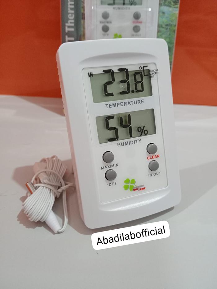 Atomic Clock Sharp RADIO CONTROLLED WIRELESS THERMO CLOCK User Manual ...