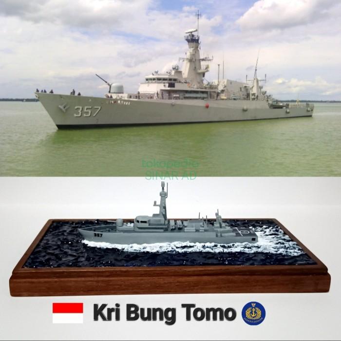 Jual diecast/Model/Miniatur kapal perang KRI Bung Tomo (357) Diorama ...
