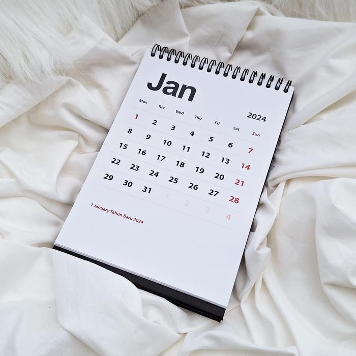 Jual Kalender Meja Simple White Plain Premium Aesthetic - Kota Surabaya ...