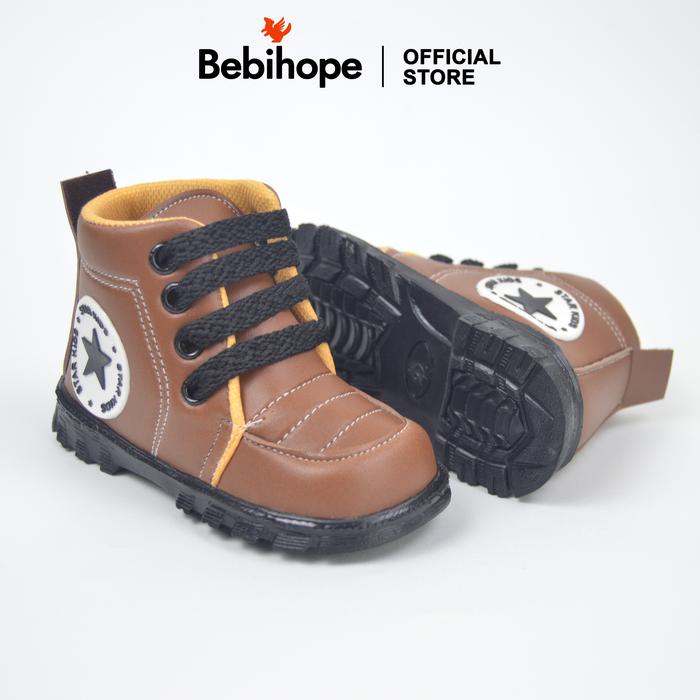 Sepatu Bot Bayi