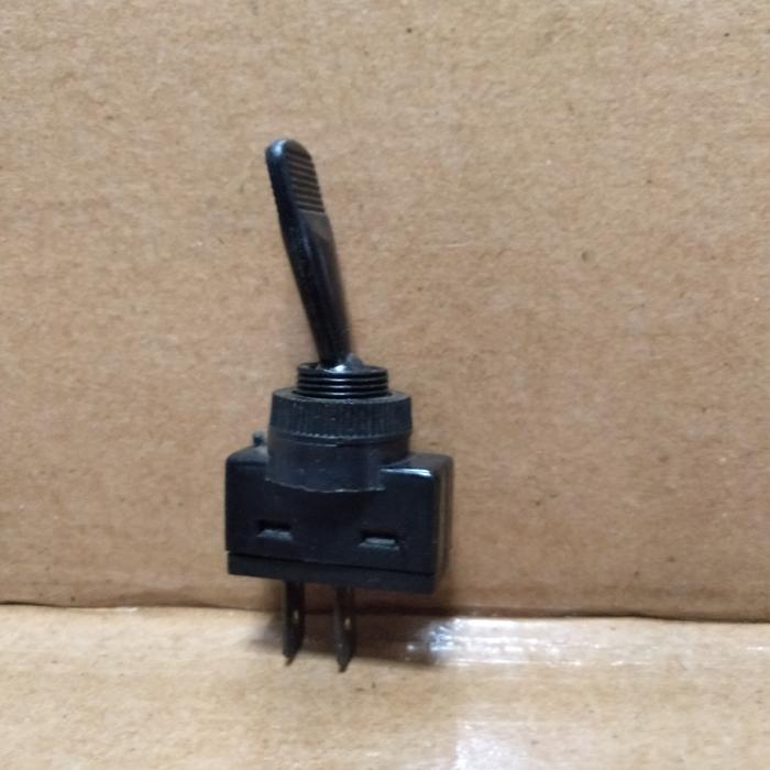 Jual Saklar Toggle Switch 2 Kaki 2 On-Off 20A Original England ...