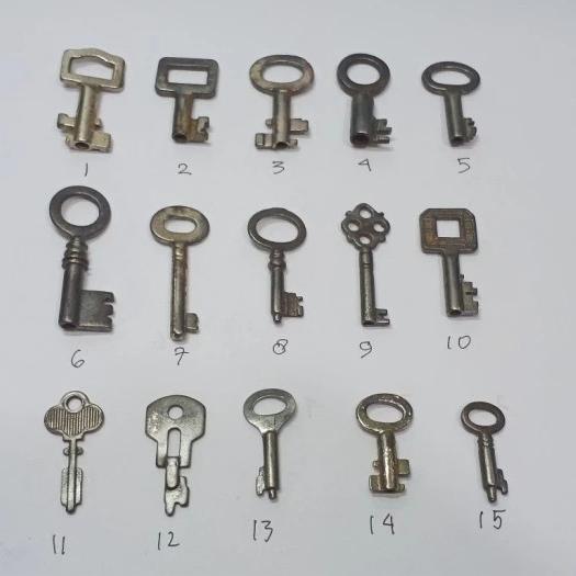 Jual Anak Kunci Antik Jaman Belanda Satuan Untuk Liontin - Kota Bandung ...