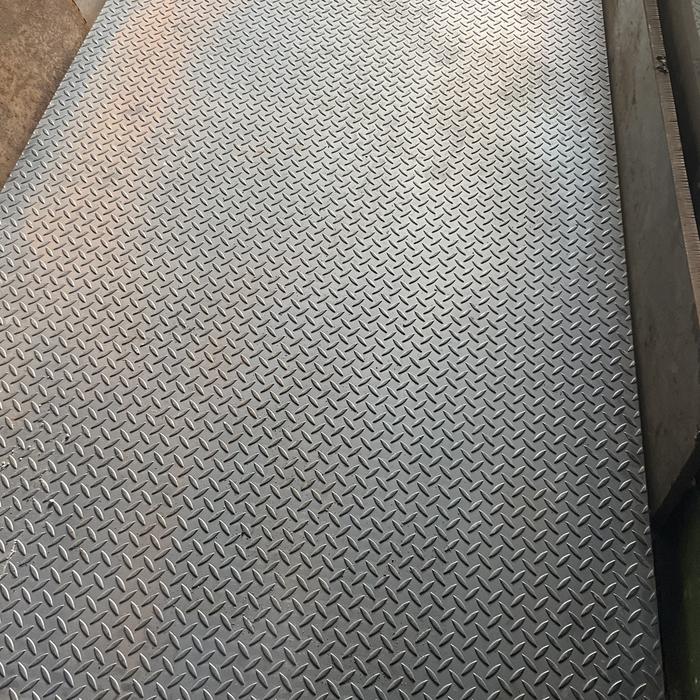 Jual Plat besi baja bordes bunga tebal 6mm ukuran 120 cm x 240 cm 4 x 8 ...