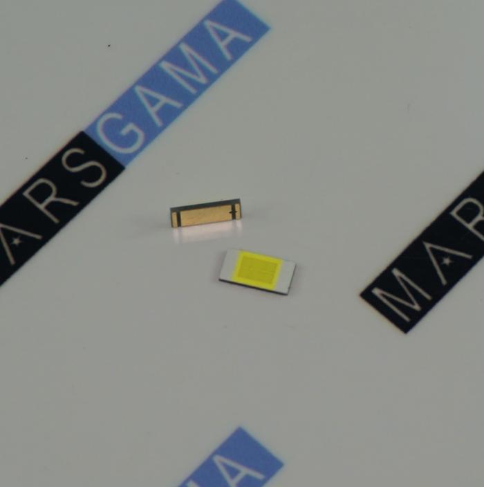 Jual chip smd led csp 3570 30W 6C 9V daymaker Projie - White - Kab ...